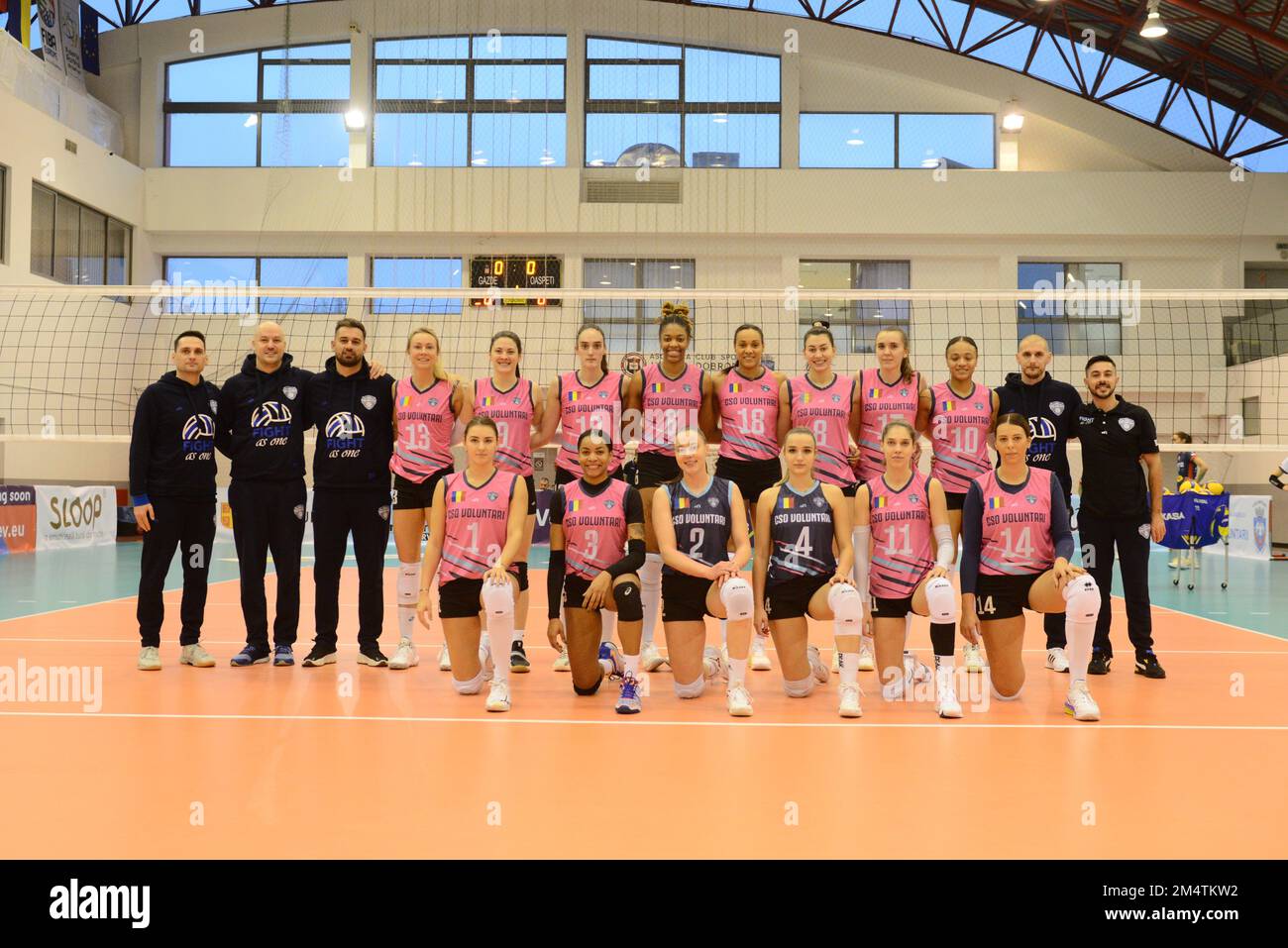 Cso voluntari volleyball hi-res stock photography and images - Alamy
