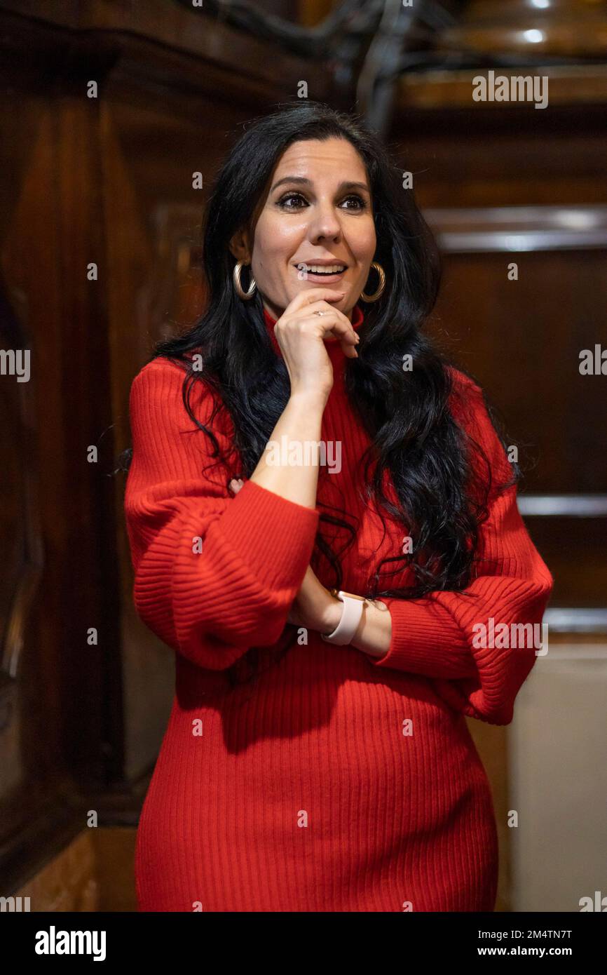 Spanish singer Diana Navarro presents his Christmas Concert. December ...