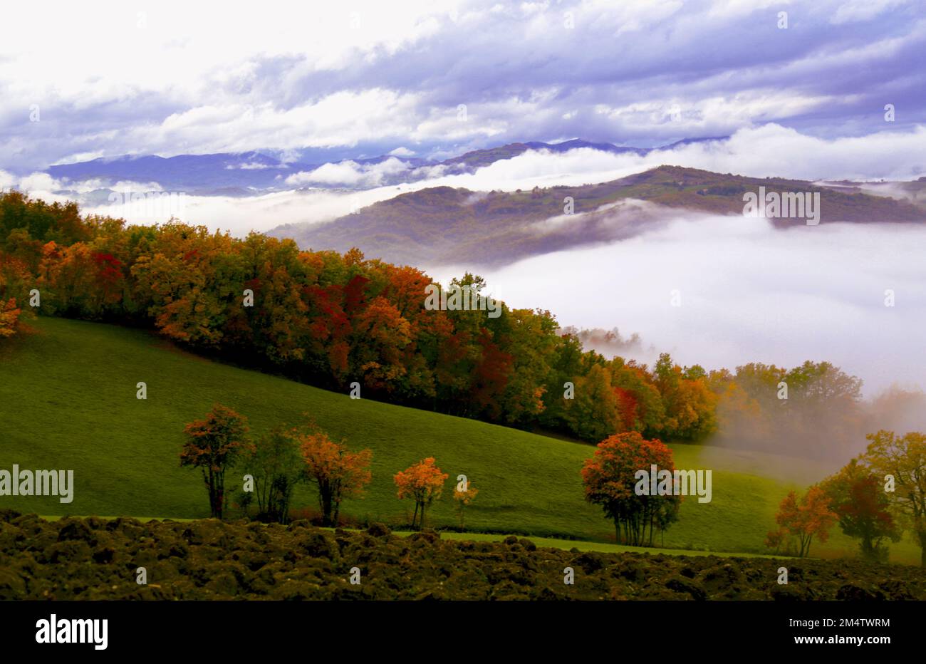 Tuscan emilian apennines national park hi-res stock photography and ...