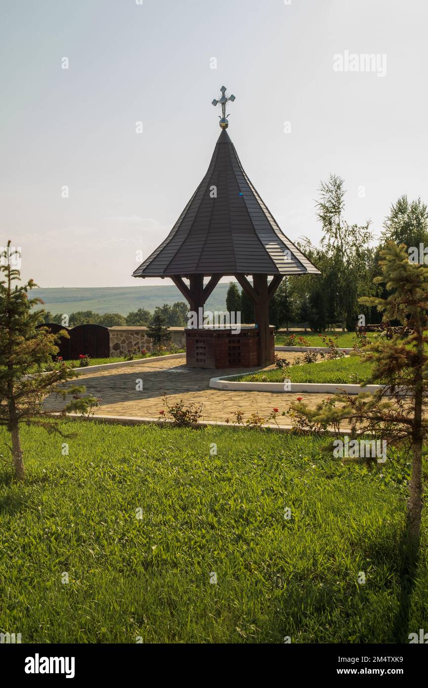 Small well hi-res stock photography and images - Alamy