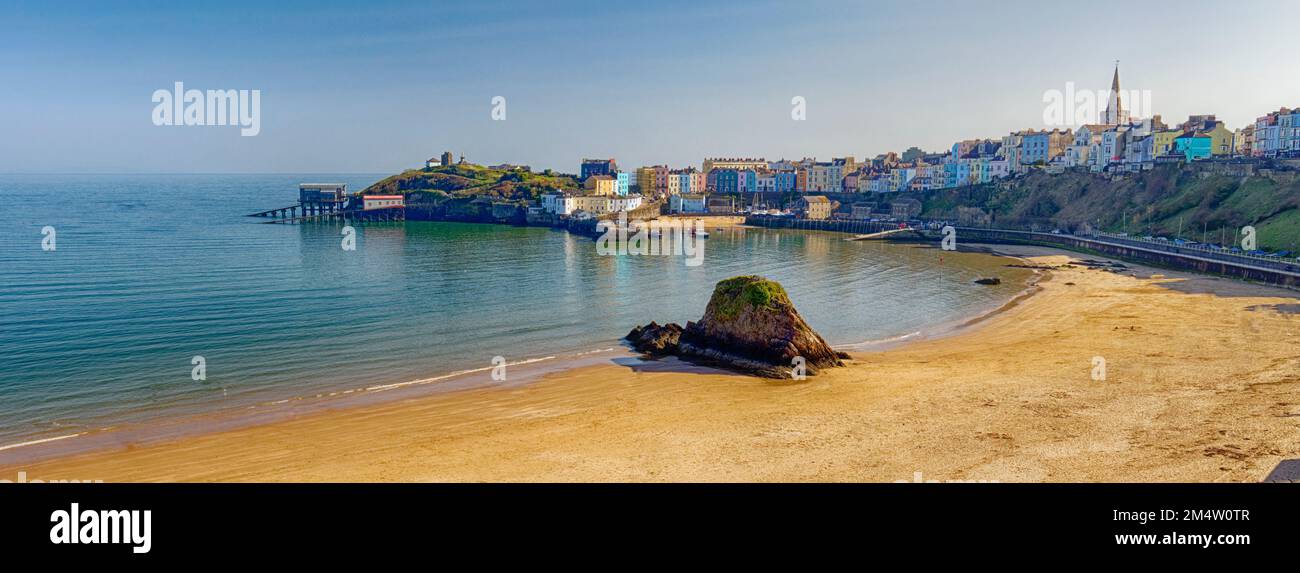 Tenby beach houses lifeboat station hi-res stock photography and images ...