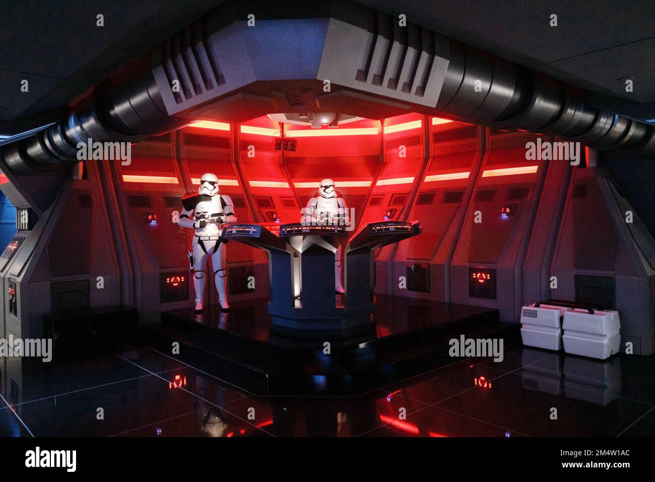 Stormtroopers at Star Wars Rise Of The Resistance. Disney World ...