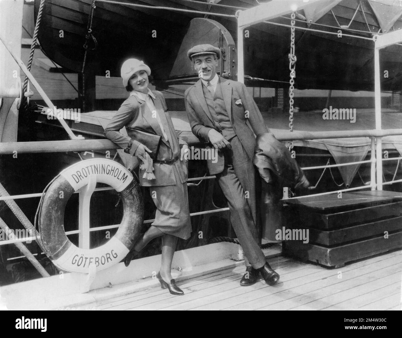 GRETA GARBO and Director MAURITZ STILLER on their arrival in New York ...