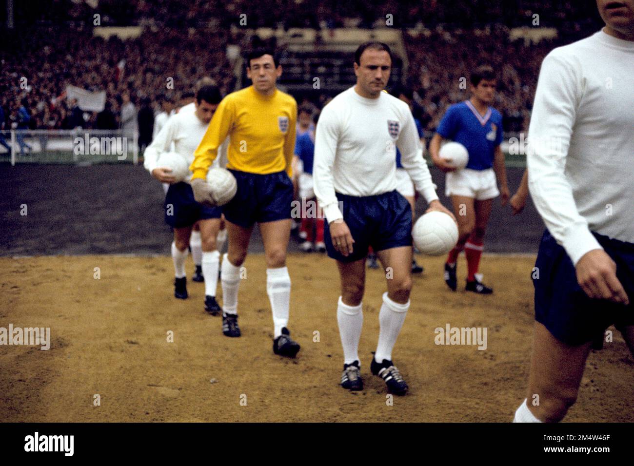 File photo dated 20-07-1966 of England's George Cohen, Gordon Banks and ...