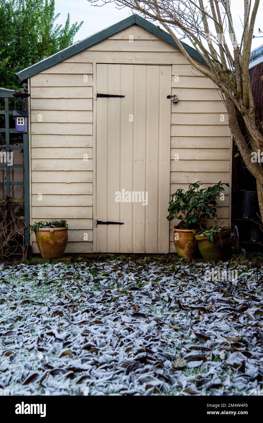 Storage shed winter hi-res stock photography and images - Alamy