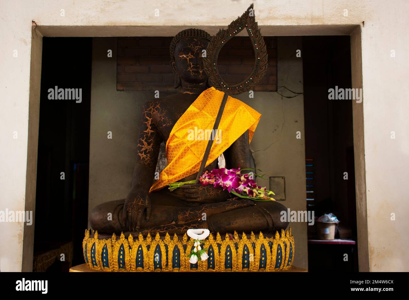 Damage buddha of hell statue at crematorium crematory or funeral pyre ...