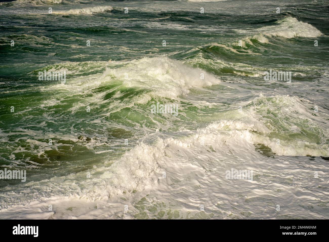 Pacific ocean waves storm aerial hi-res stock photography and images ...