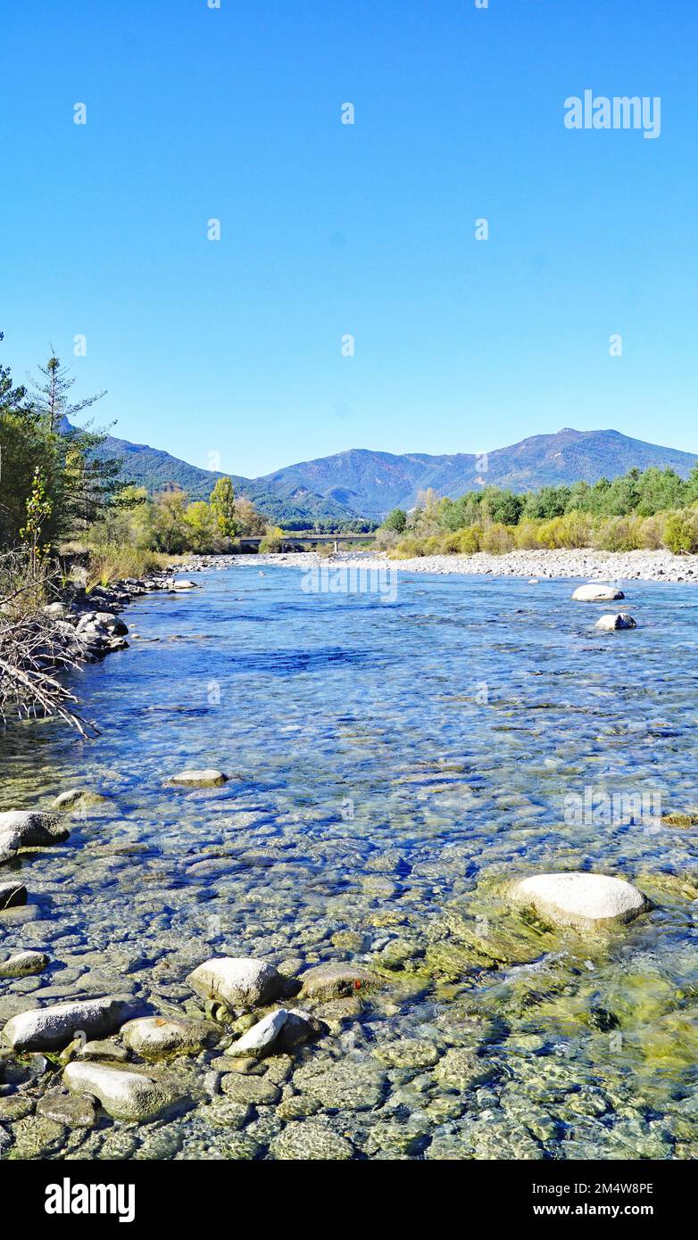 Ara river as it passes through Liguerre in the province of Huesca ...