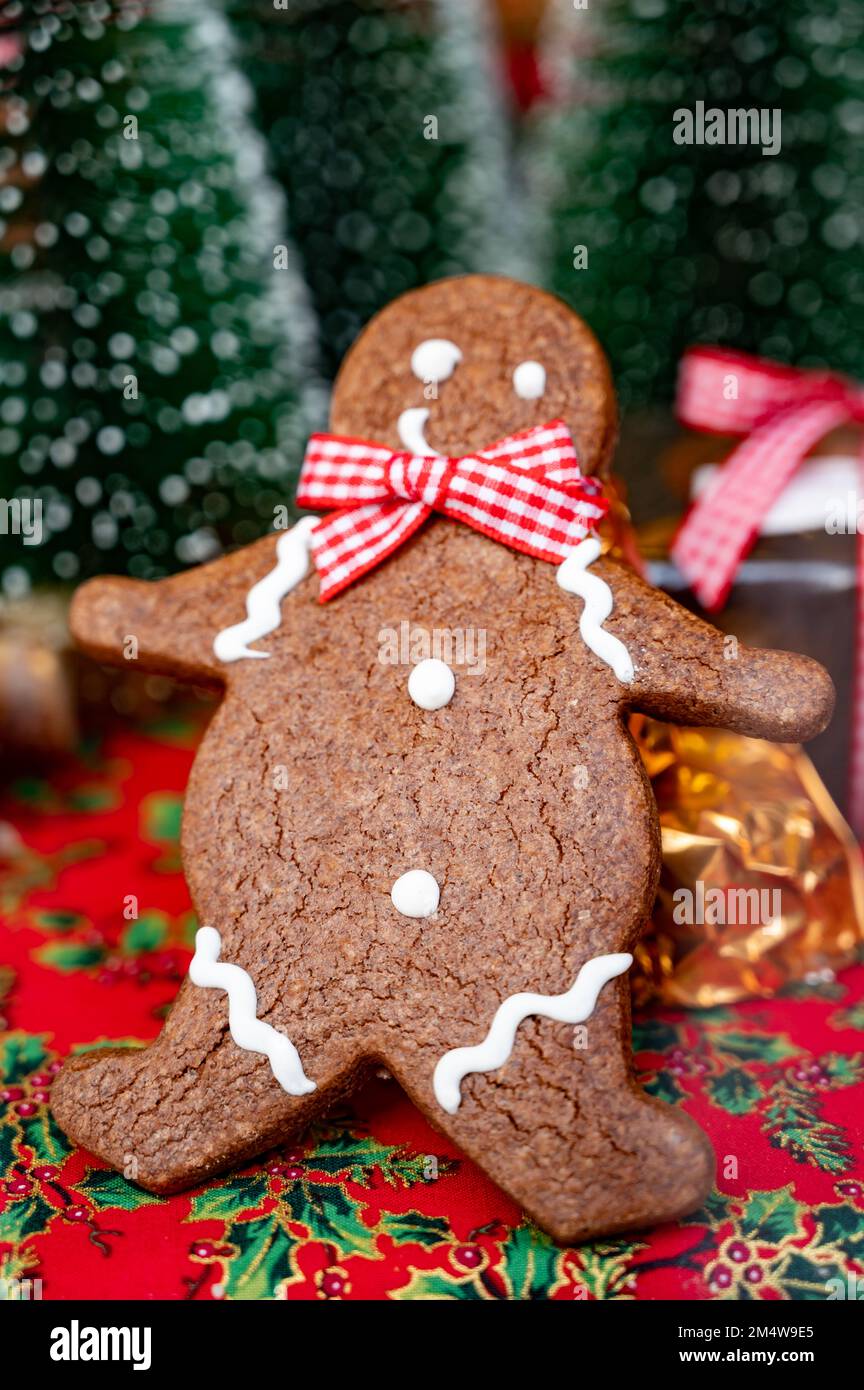 Smiling fresh baked gingerbread man on display in artisan bakery in ...