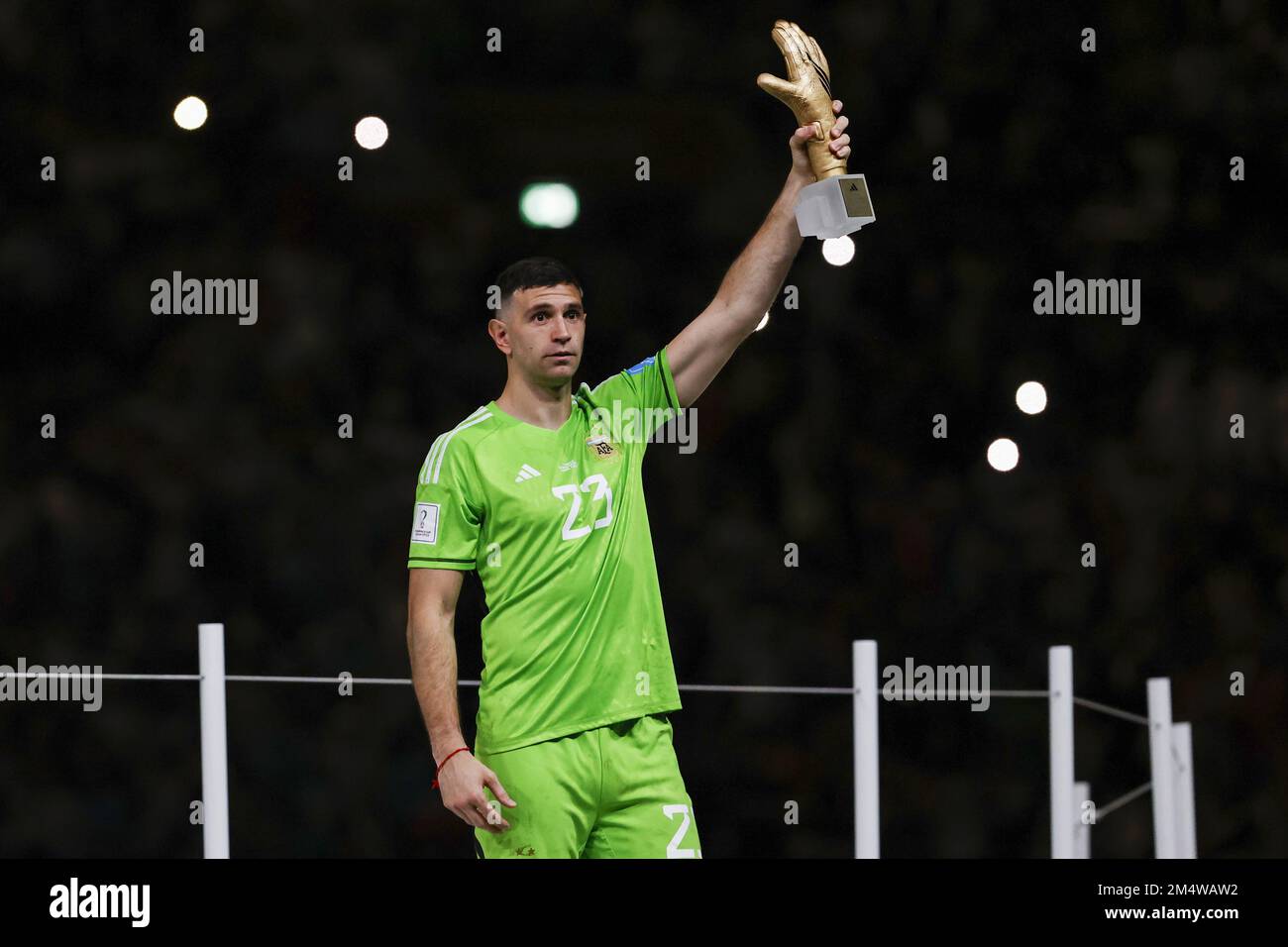 AL DAAYEN - Argentina goalkeeper Damian Emiliano Martinez with the ...