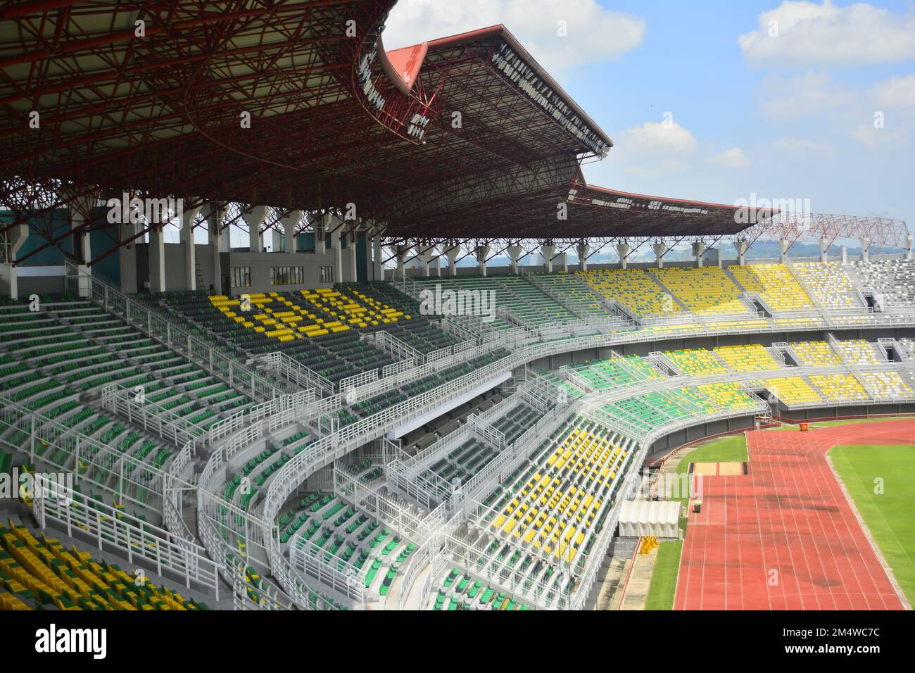 seat in the empty football soccer stadium Stock Photo - Alamy