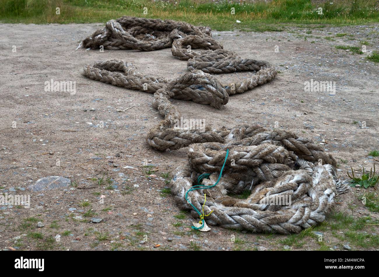 Frayed mooring rope hi-res stock photography and images - Alamy
