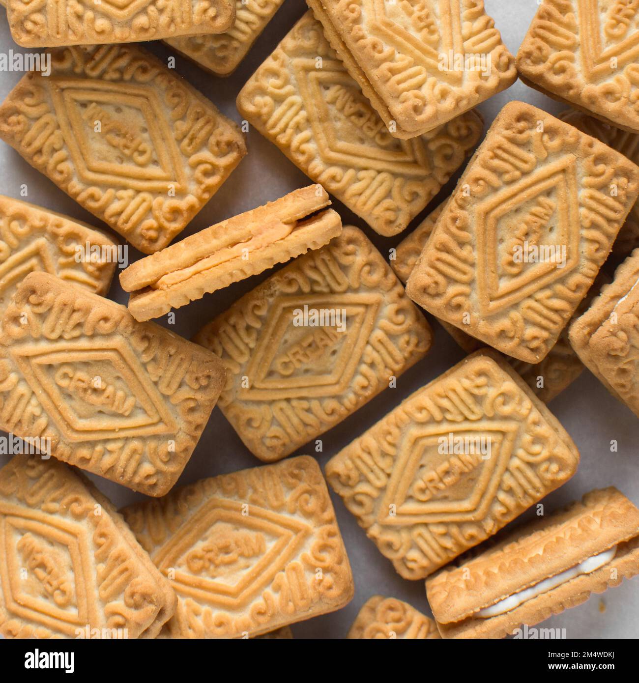 sandwich cookies filled with cream, Cream filled cookies, cookies on ...