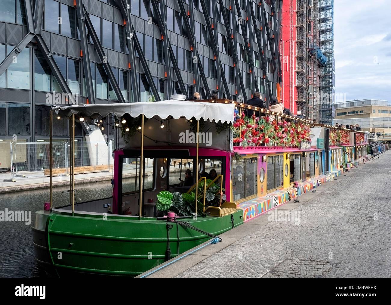 LONDON, UK - MAY 06, 2019: The colourful Darcie and May Green floating ...