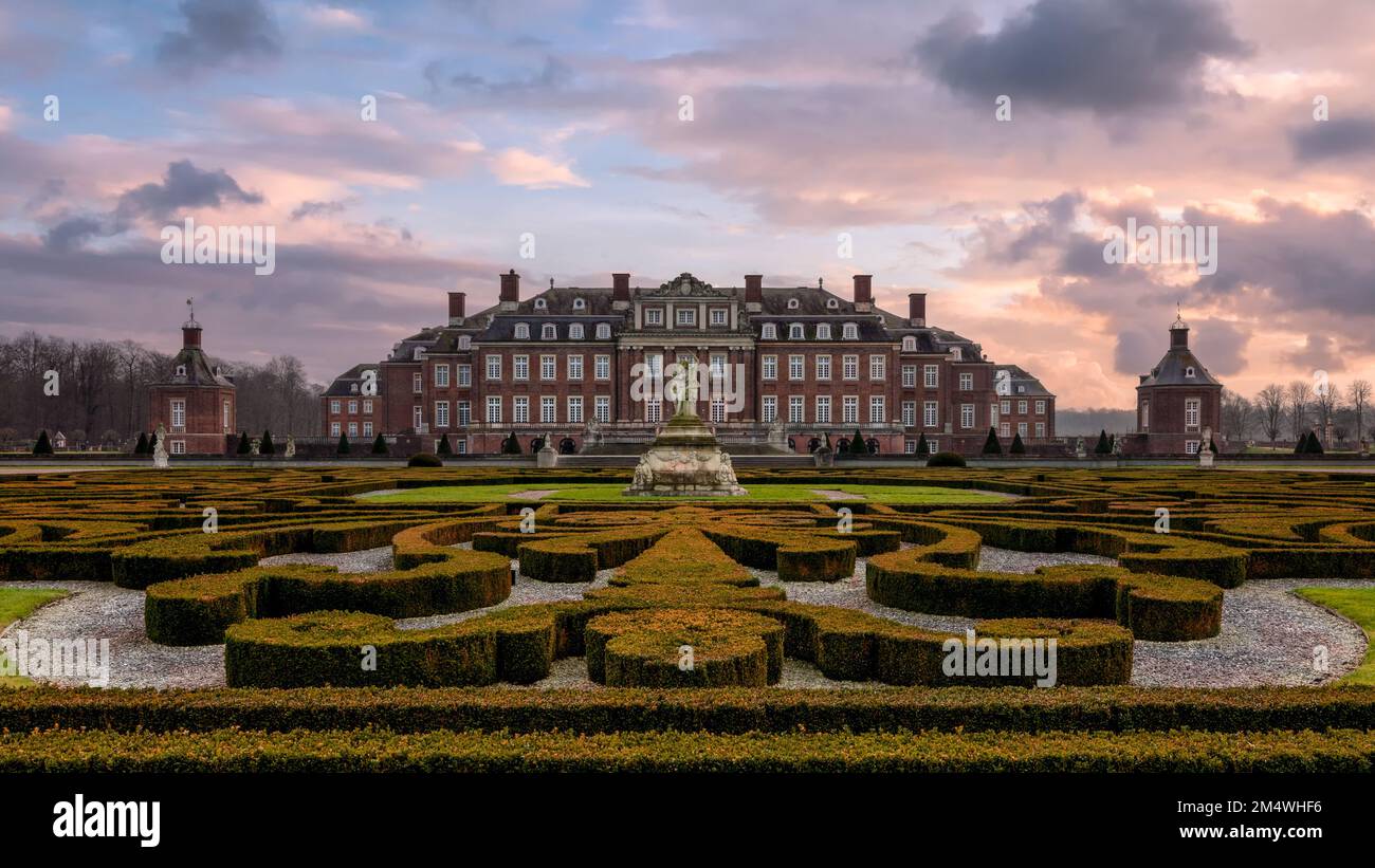 Palacio nordkirchen hi-res stock photography and images - Alamy
