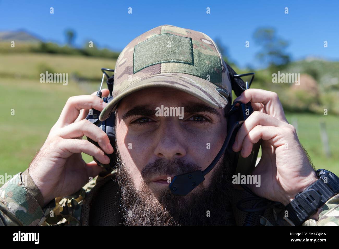 Special operations soldiers team preparing tactical and communication ...