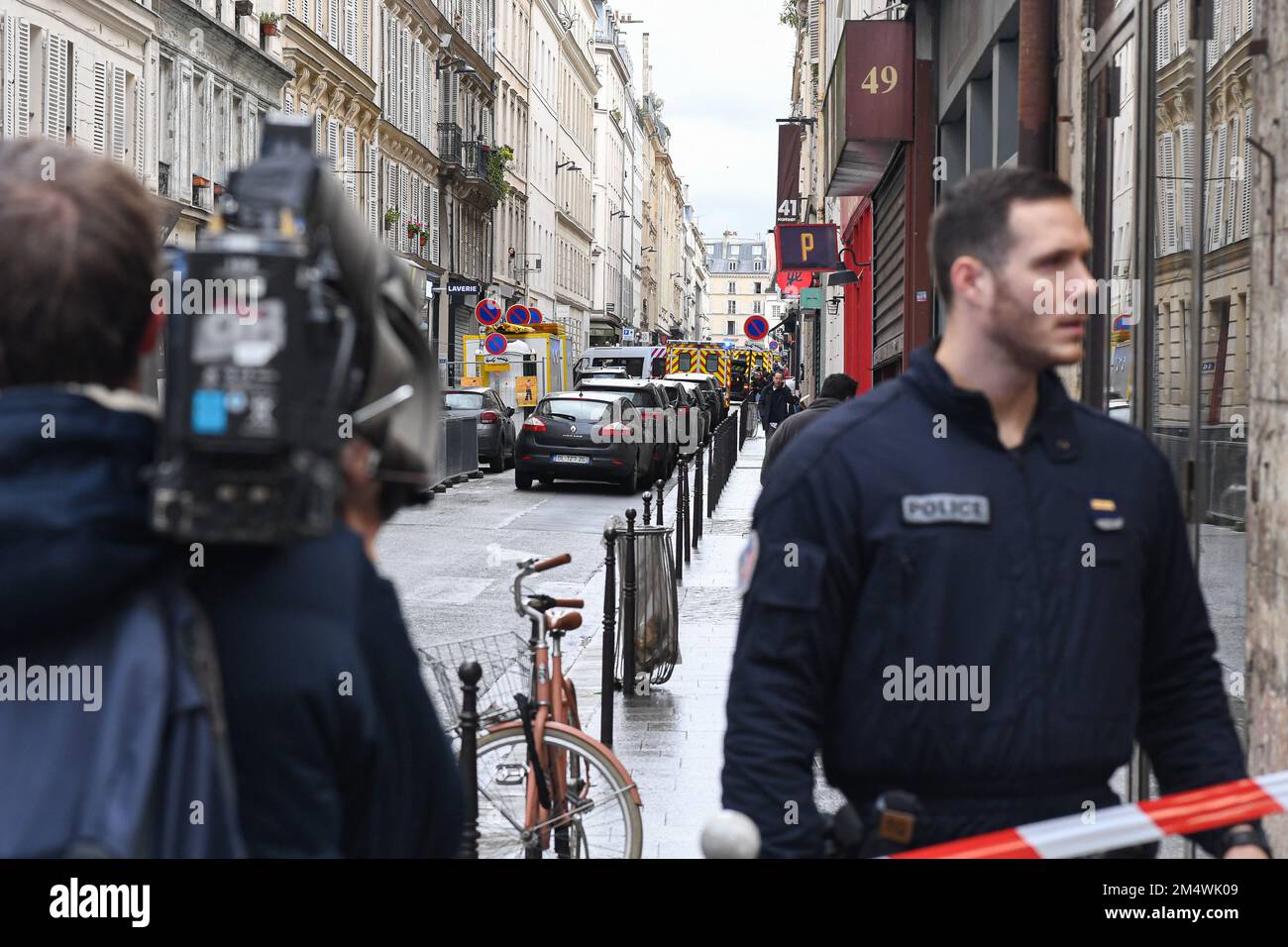 Paris, France. 23rd Dec, 2022. Police secure the street after several ...