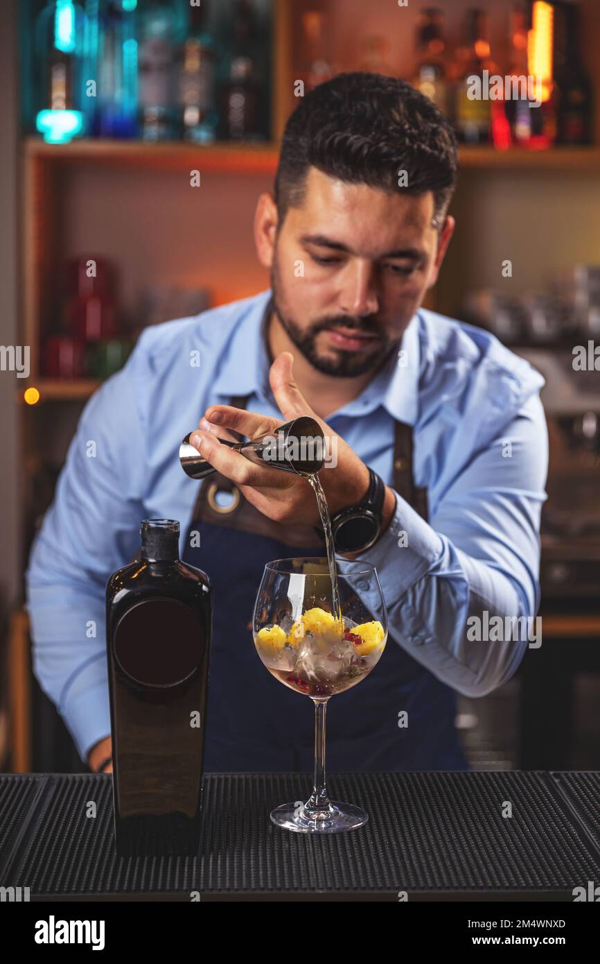 Jigger pours drink glass hi-res stock photography and images - Alamy