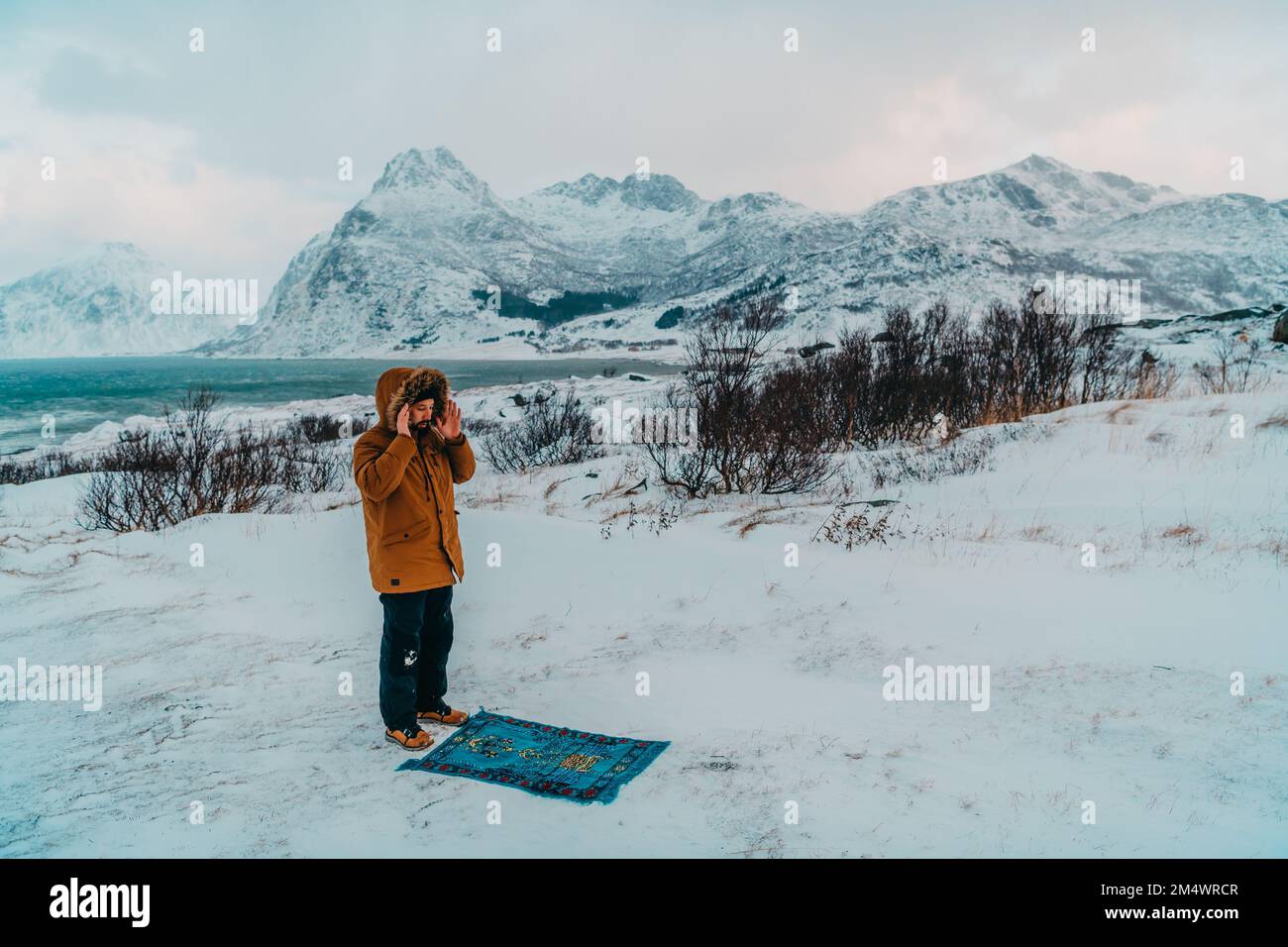 A Muslim traveling through arctic cold regions while performing the ...