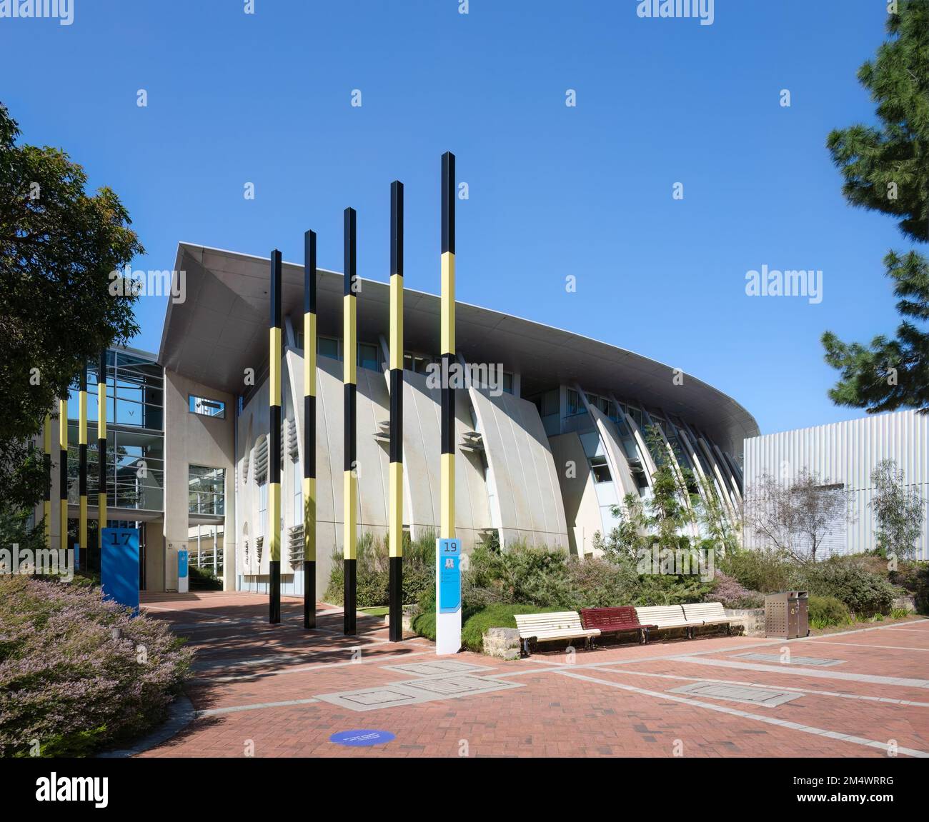 School of exercise and health sciences hi-res stock photography and ...