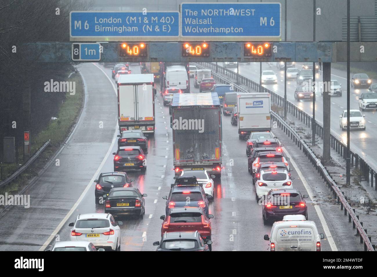 M5 Motorway, Sandwell, 23rd December 2022. Large traffic jams are ...