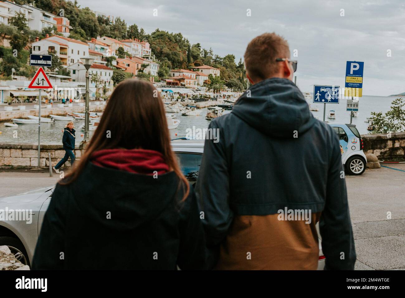 Romantic couple explore hi-res stock photography and images - Alamy