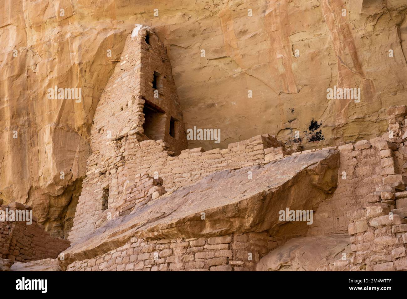 Edge of Long House Cliff Dwelling Hugging the Overhang in Mesa Verde ...