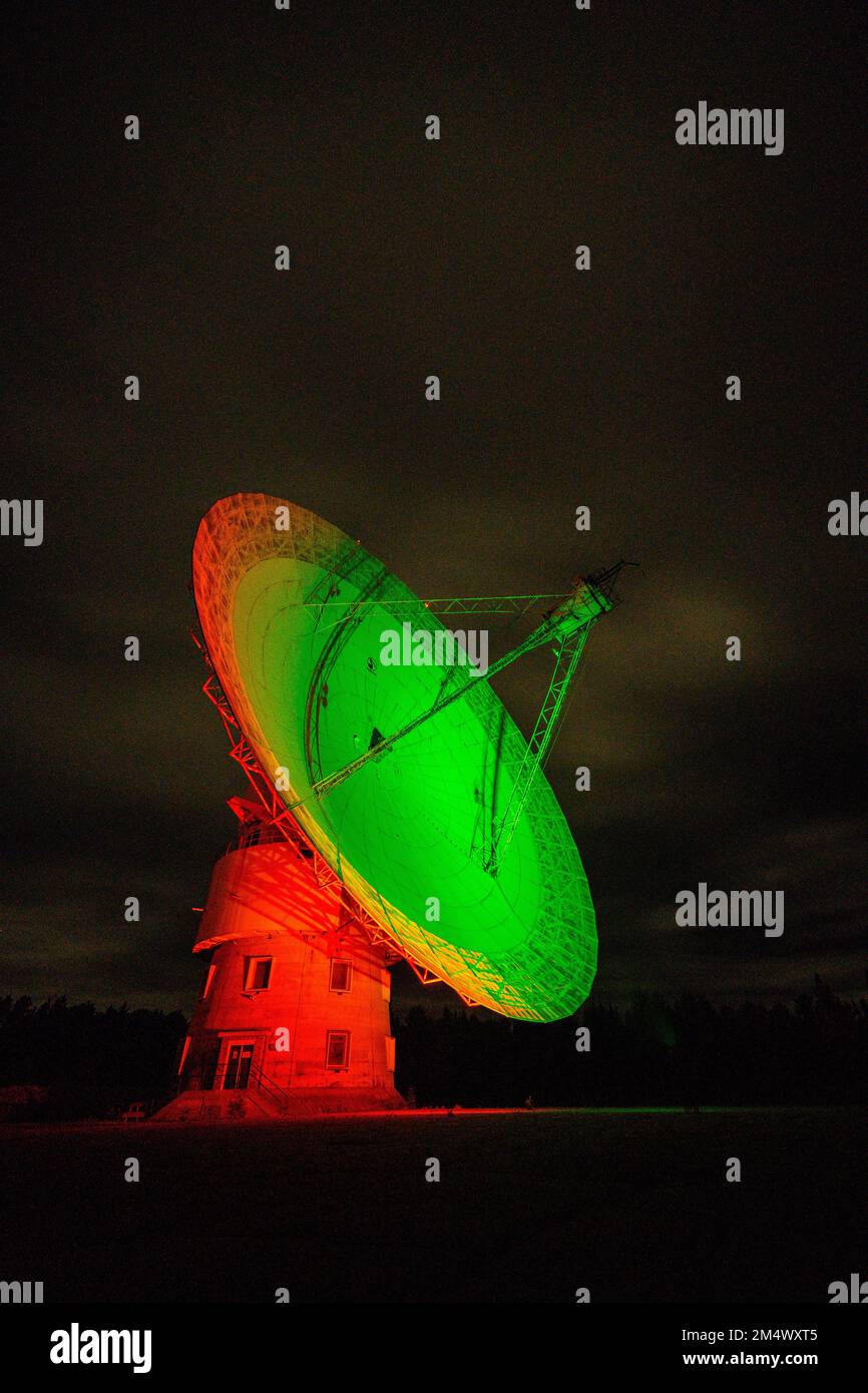 Algonquin Radio Observatory at night, Algonquin Provincial Park ...