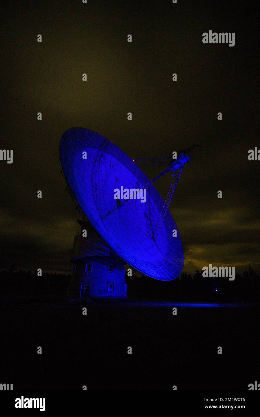 Algonquin Radio Observatory at night, Algonquin Provincial Park ...