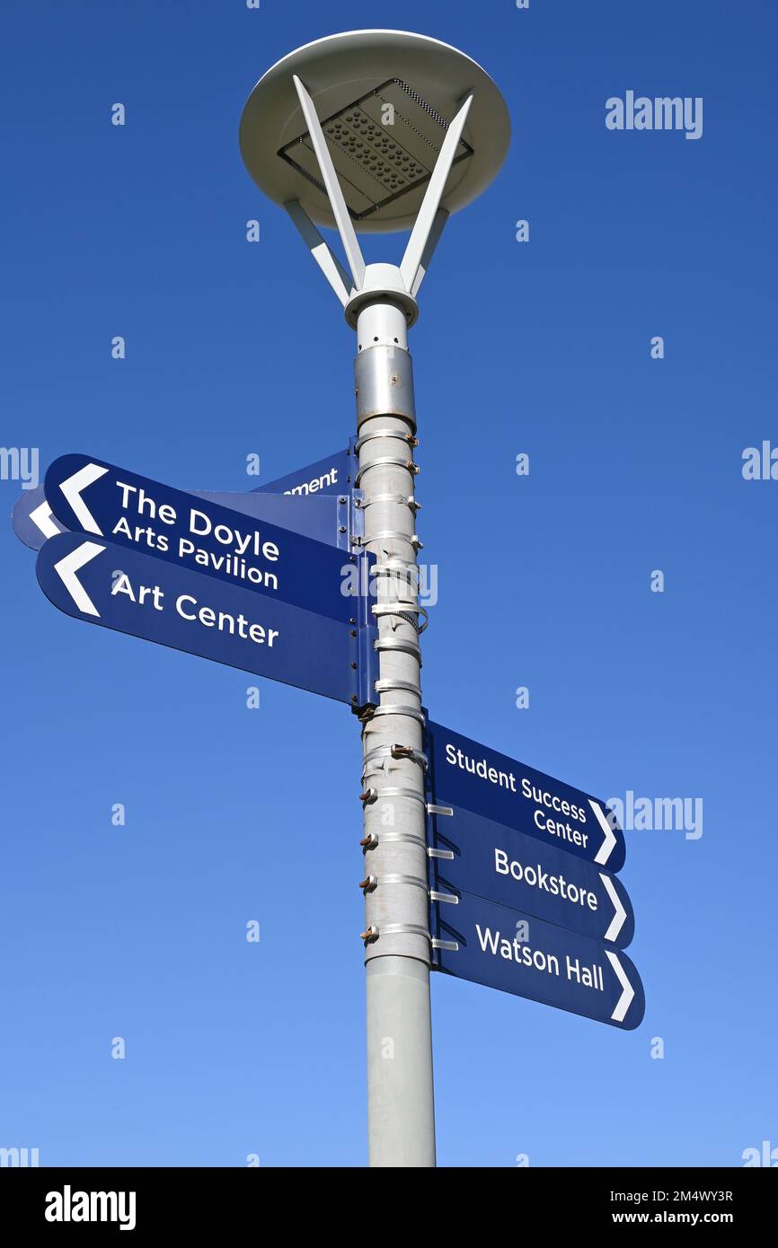 COSTA MESA, CALIFORNIA - 19 DEC 2022: Direction sign on the Campus of ...