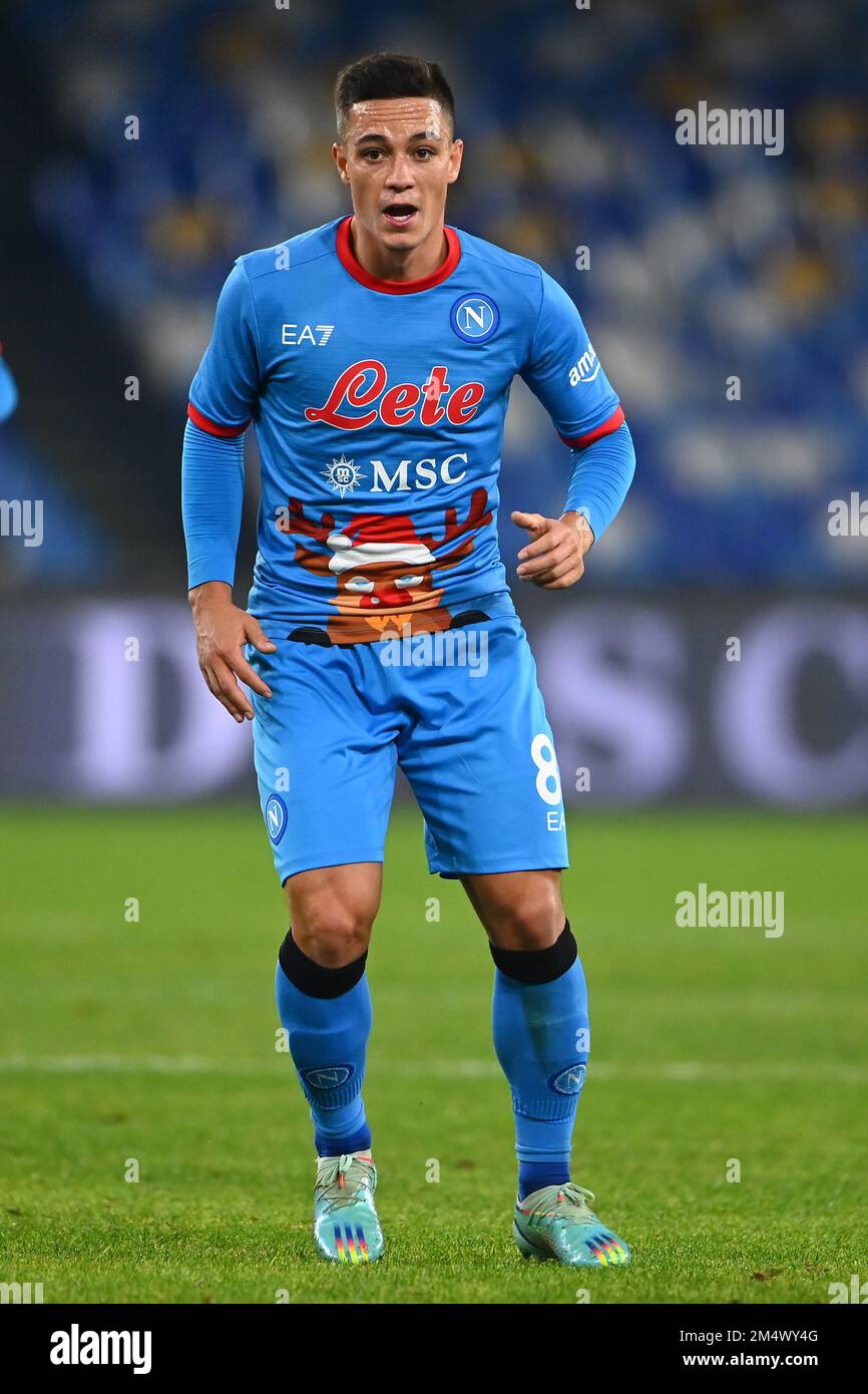 NAPLES, ITALY - DECEMBER 21: Giacomo Raspadori of Napoli in action ...