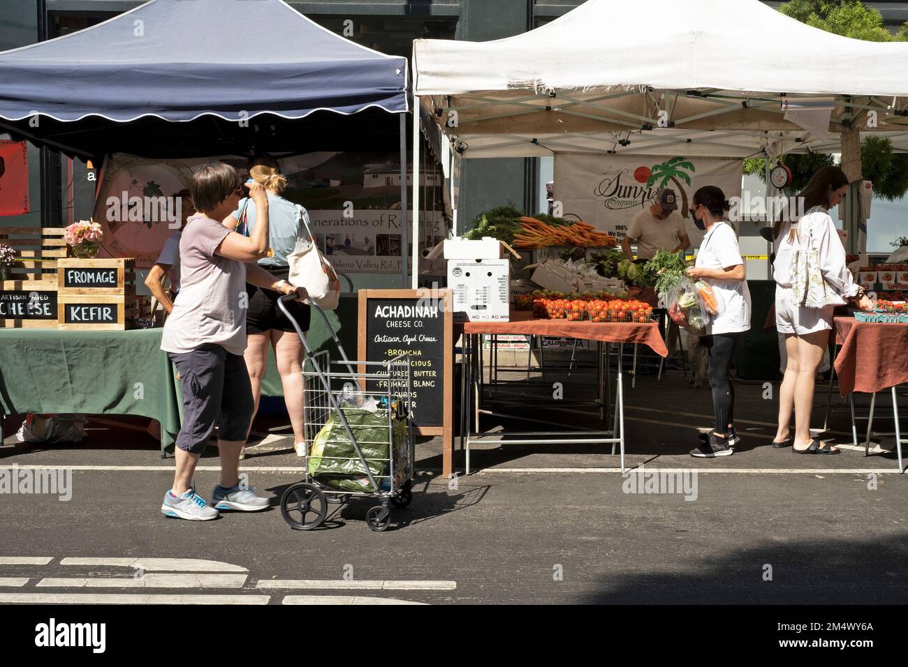 Seen farmers market in hi-res stock photography and images - Alamy