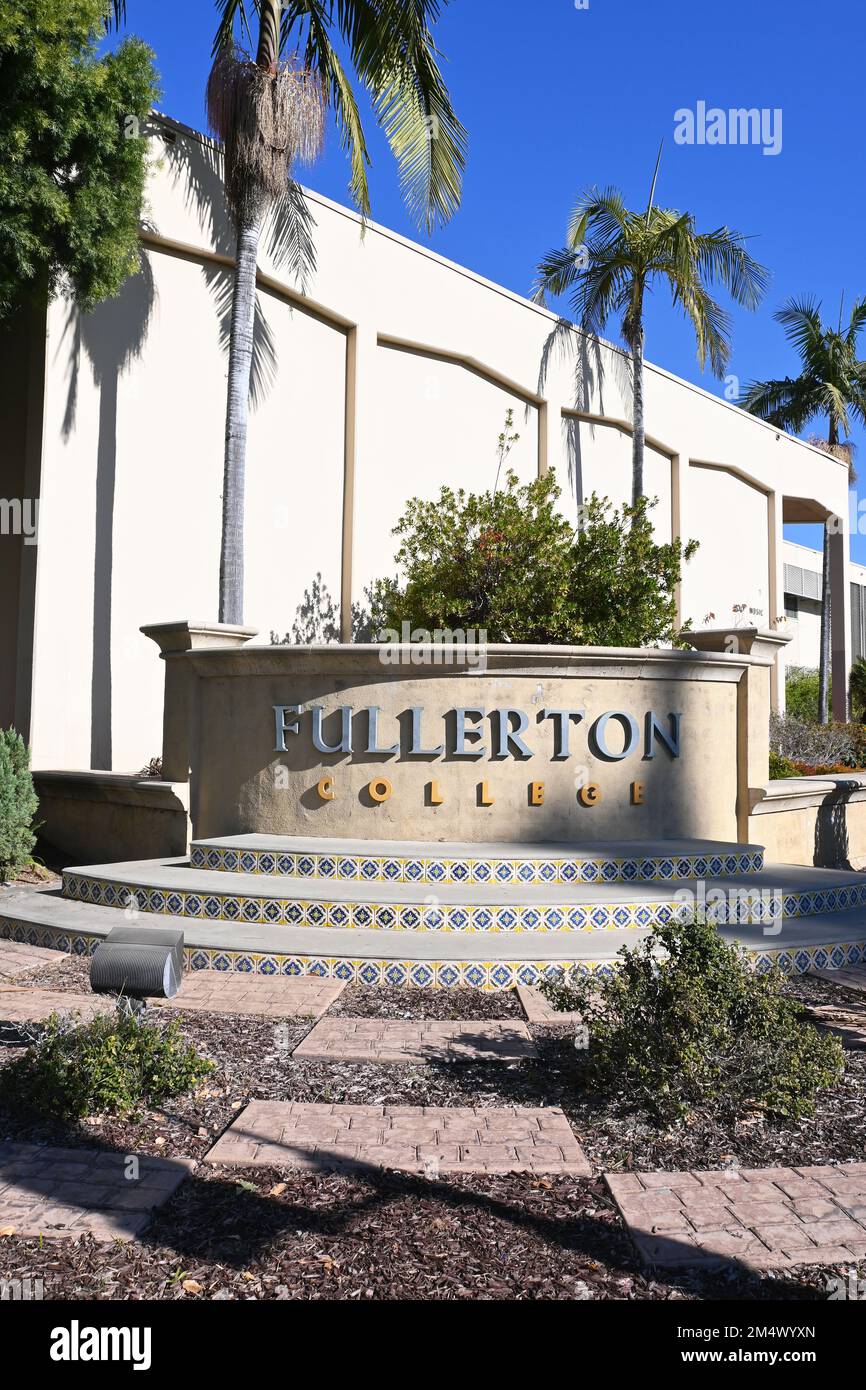 FULLERTON, CALIFORNIA - 21 DEC 2022: Sign at the Campus of Fullerton ...