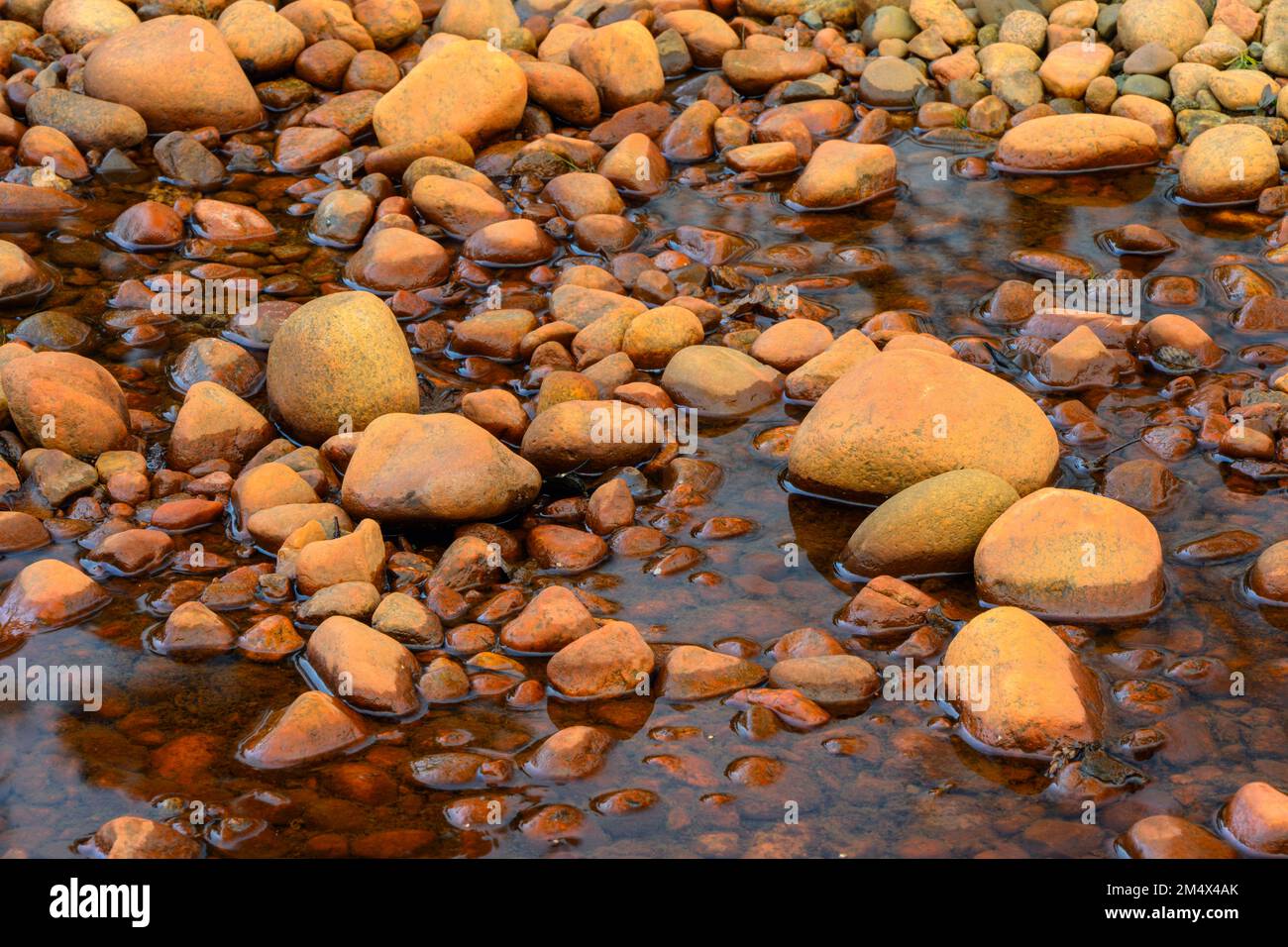 Lake superior stones hi-res stock photography and images - Alamy