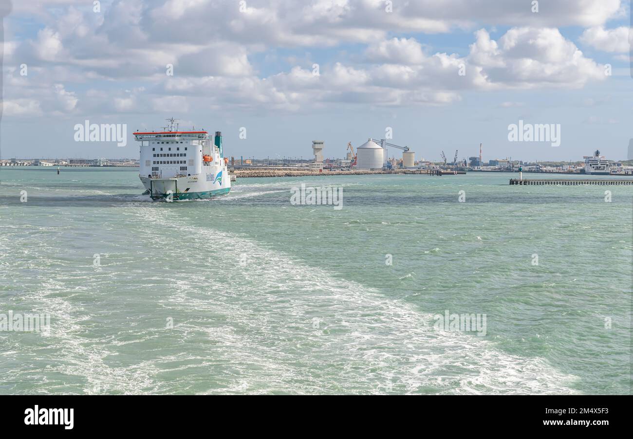Irish Ferries Ship Isle of Inishmore leaving Calais Harbour, Calais ...