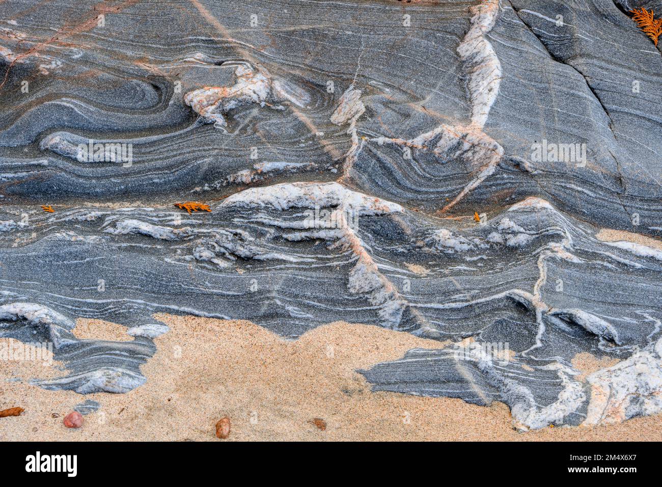 Lake Superior shoreline rocks, Lake Superior Provincial Park, Coldwater ...