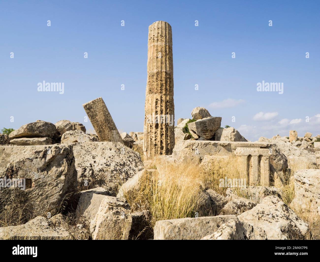 Sicilian archaeological site selinunte hi-res stock photography and ...