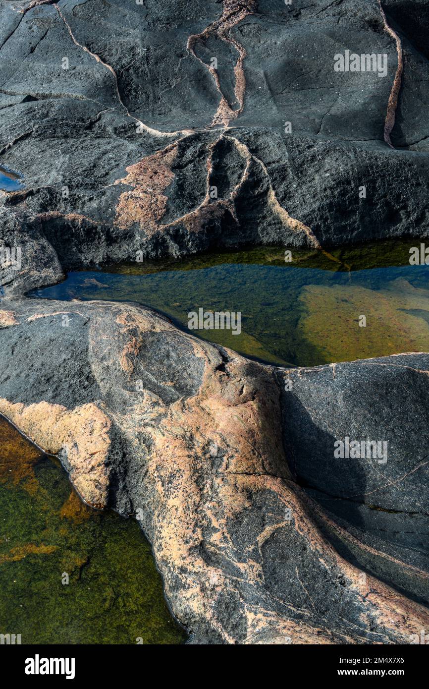 Lake Superior shoreline rocks with Igneous dyke intrusions, Lake ...