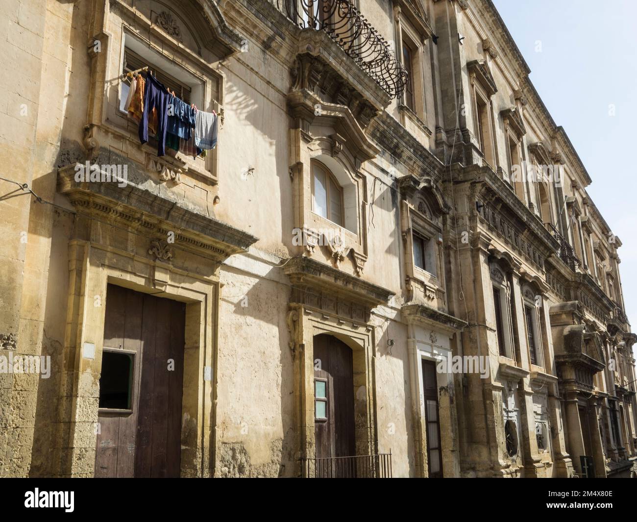 Back streets, Noto, Sicily, Italy Stock Photo - Alamy