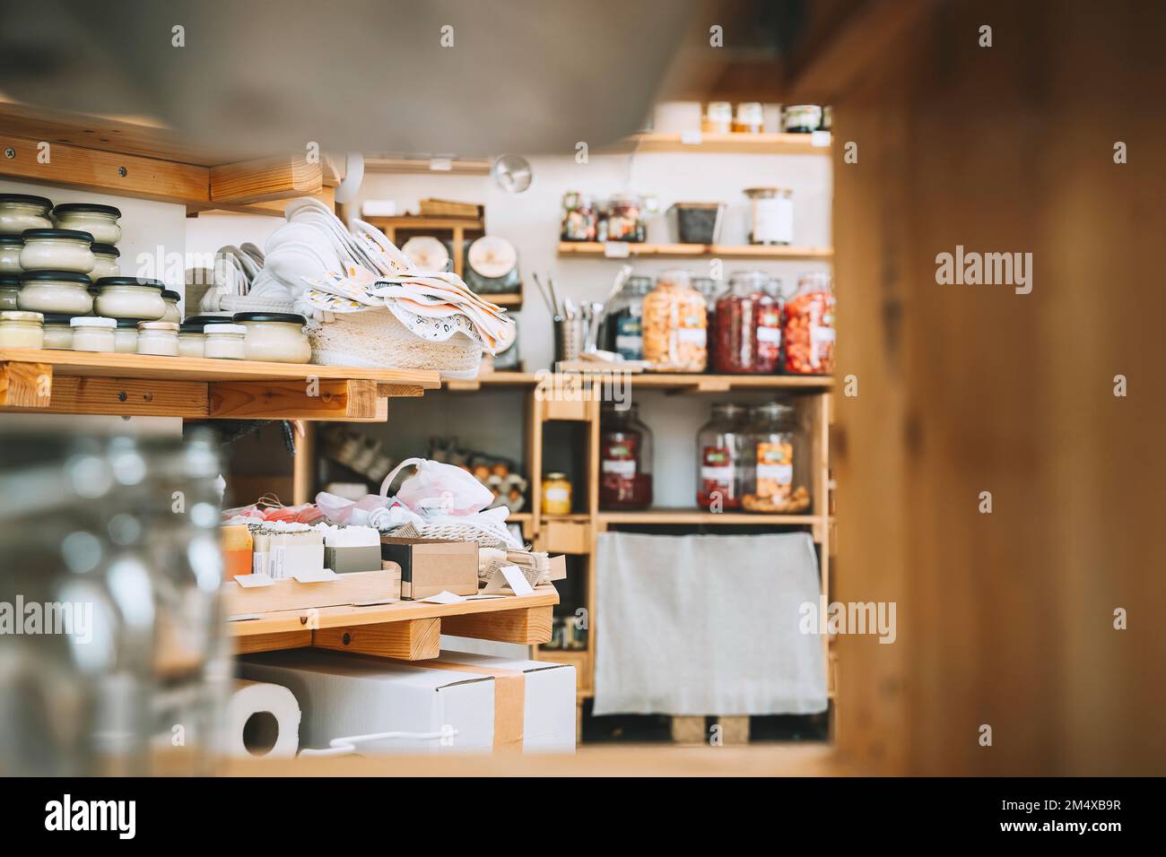 Store racks hi-res stock photography and images - Alamy