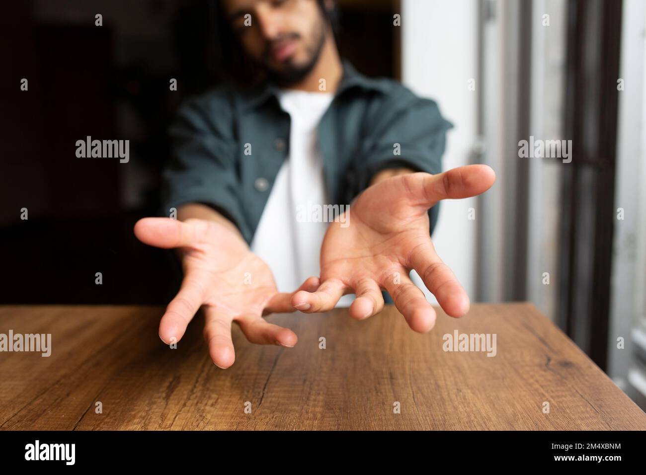 Palms showing hi-res stock photography and images - Alamy
