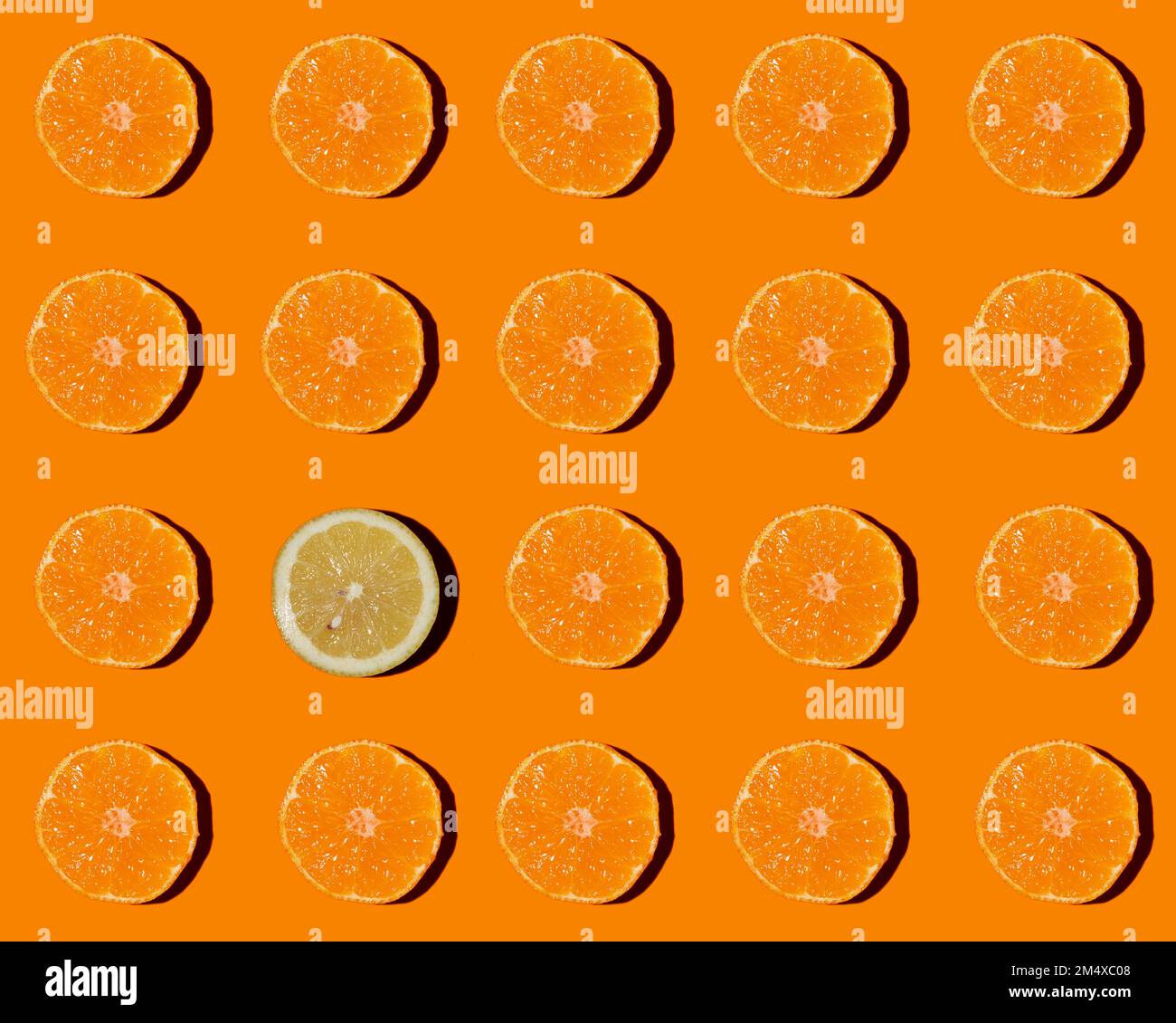 Lemon cross section pattern hi-res stock photography and images - Alamy