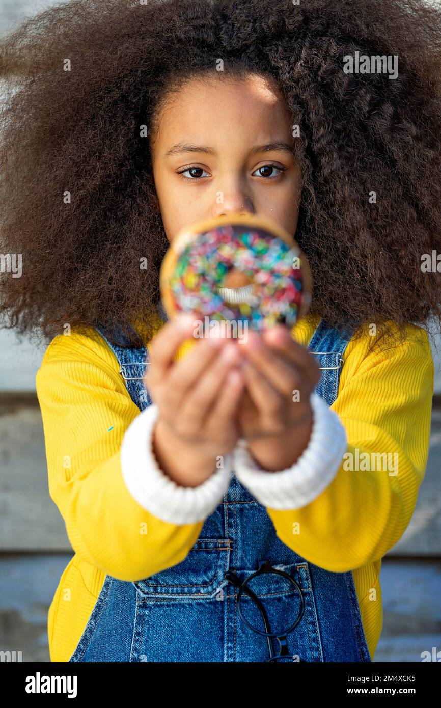 Child afro hi-res stock photography and images - Alamy