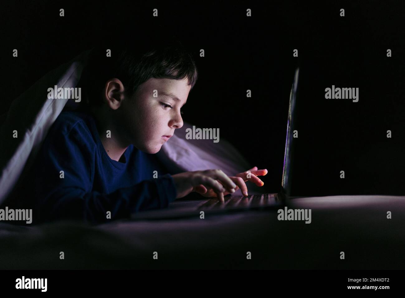 Boy using computer black children hi-res stock photography and images ...
