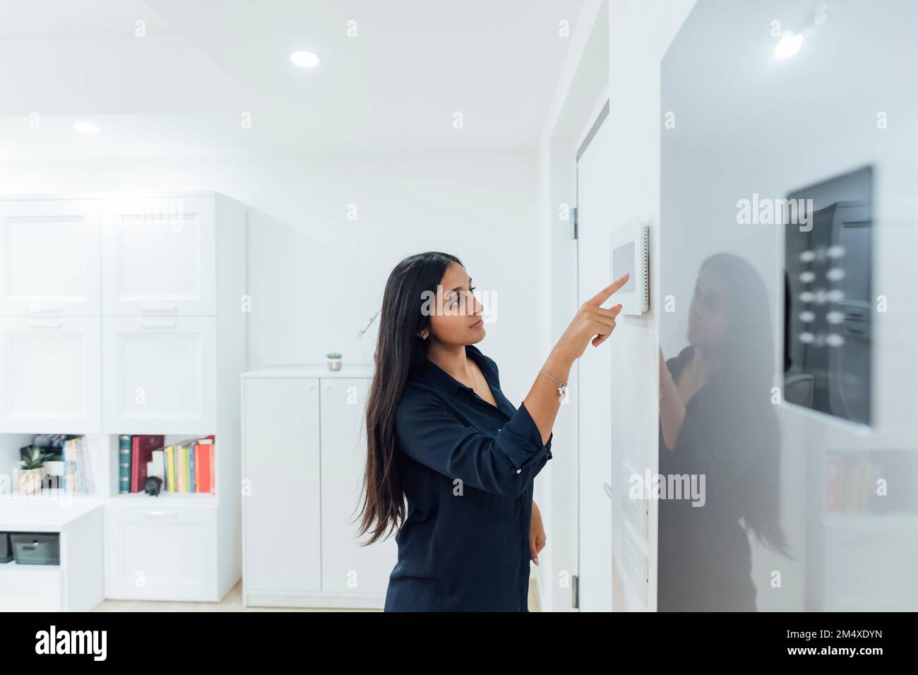 Smart device connection hi-res stock photography and images - Alamy