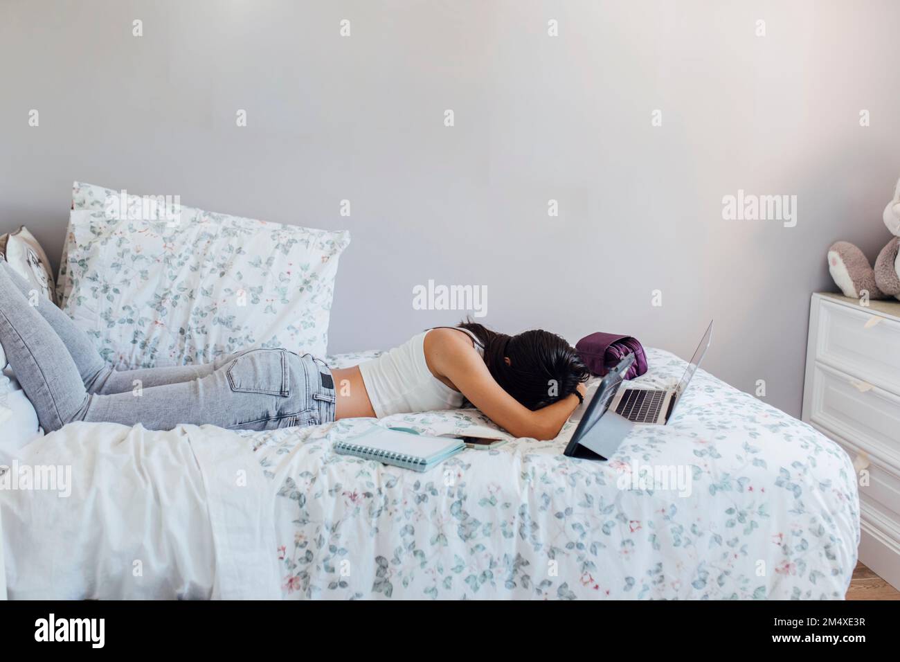 Nap on the bed hi-res stock photography and images - Alamy