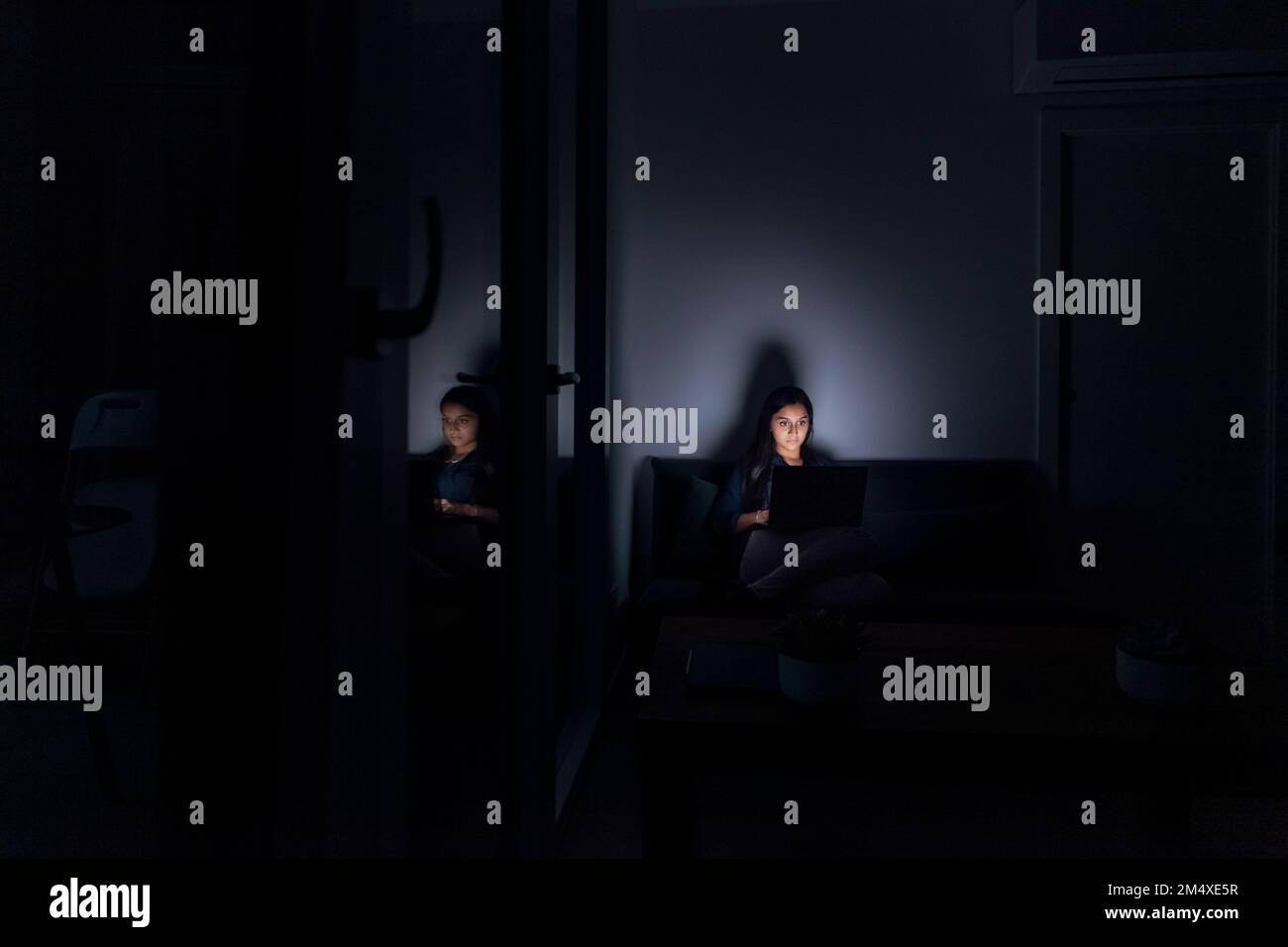 Woman working from home night hi-res stock photography and images - Alamy