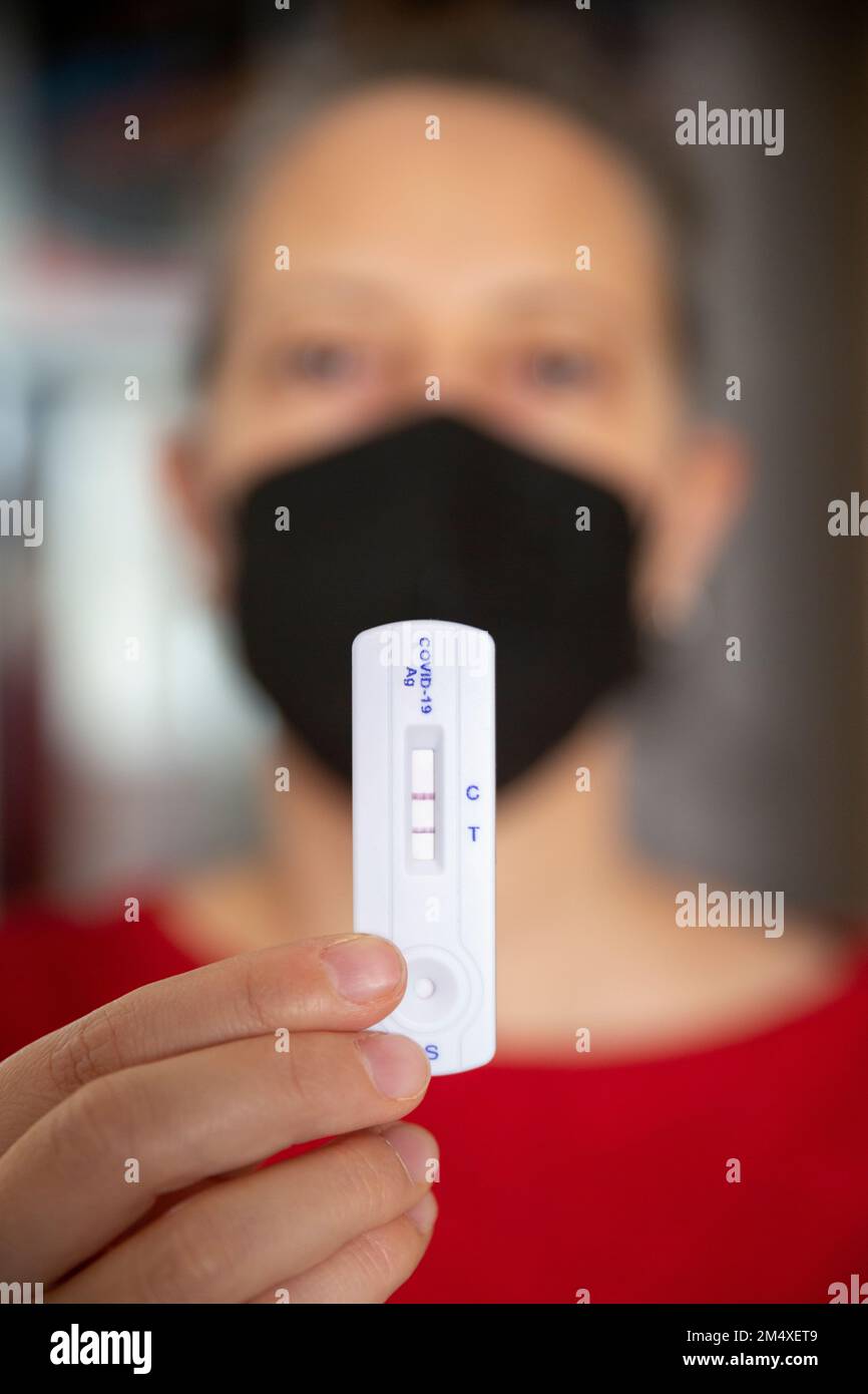 Positive test hi-res stock photography and images - Alamy