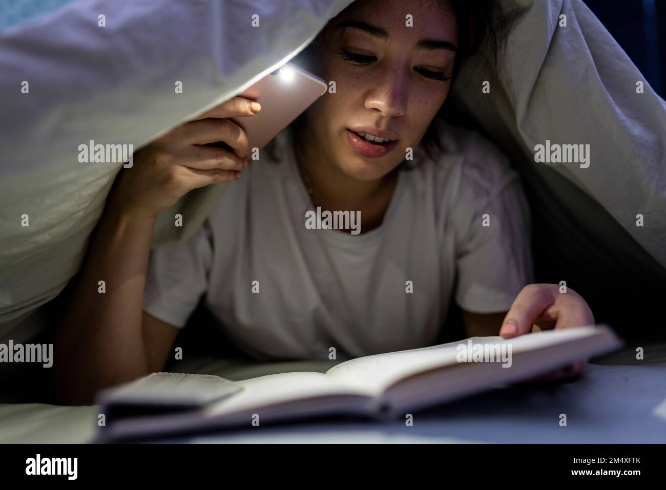 Smart woman reading hi-res stock photography and images - Alamy