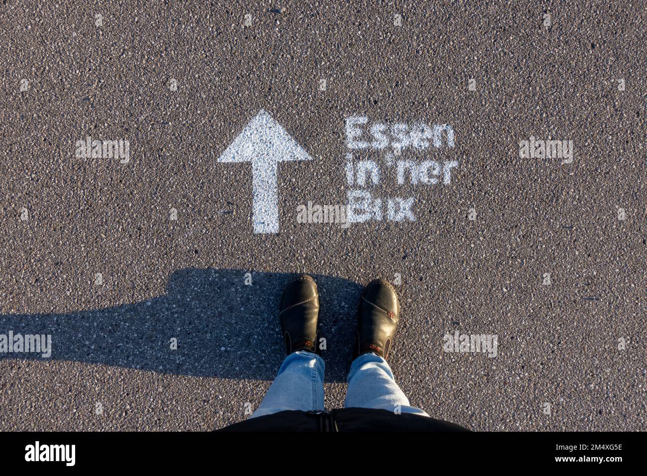 Arrow text symbol hi-res stock photography and images - Alamy